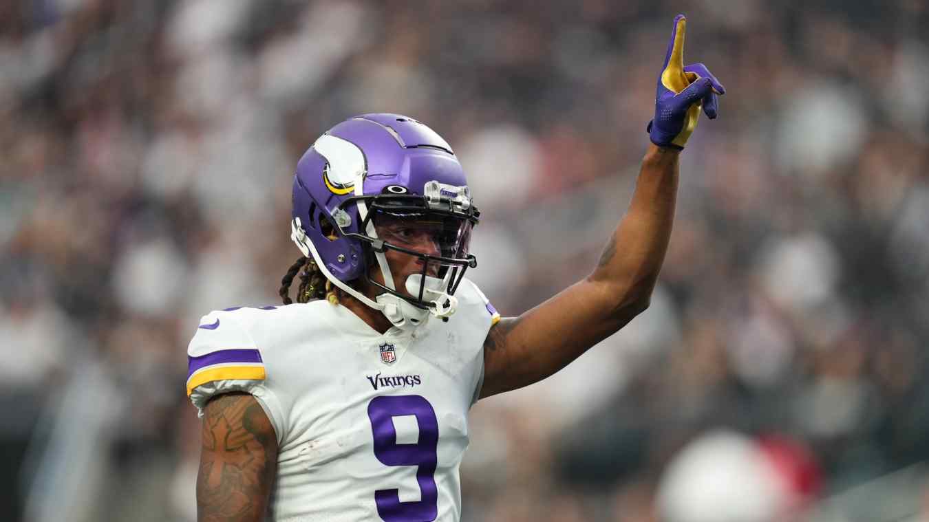 Former Vikings WR Set to Begin Coaching Career - HEAVY