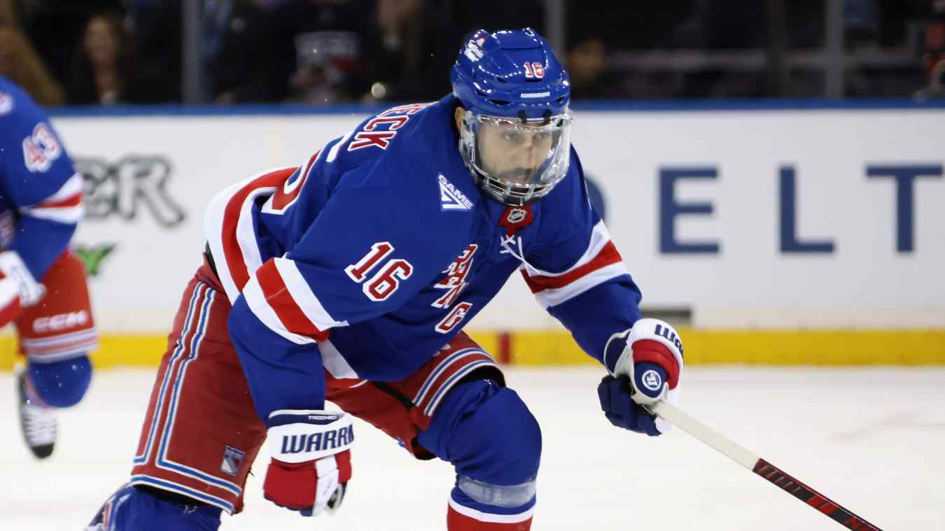Rangers Forward Vincent Trocheck Announces Significant Change - HEAVY