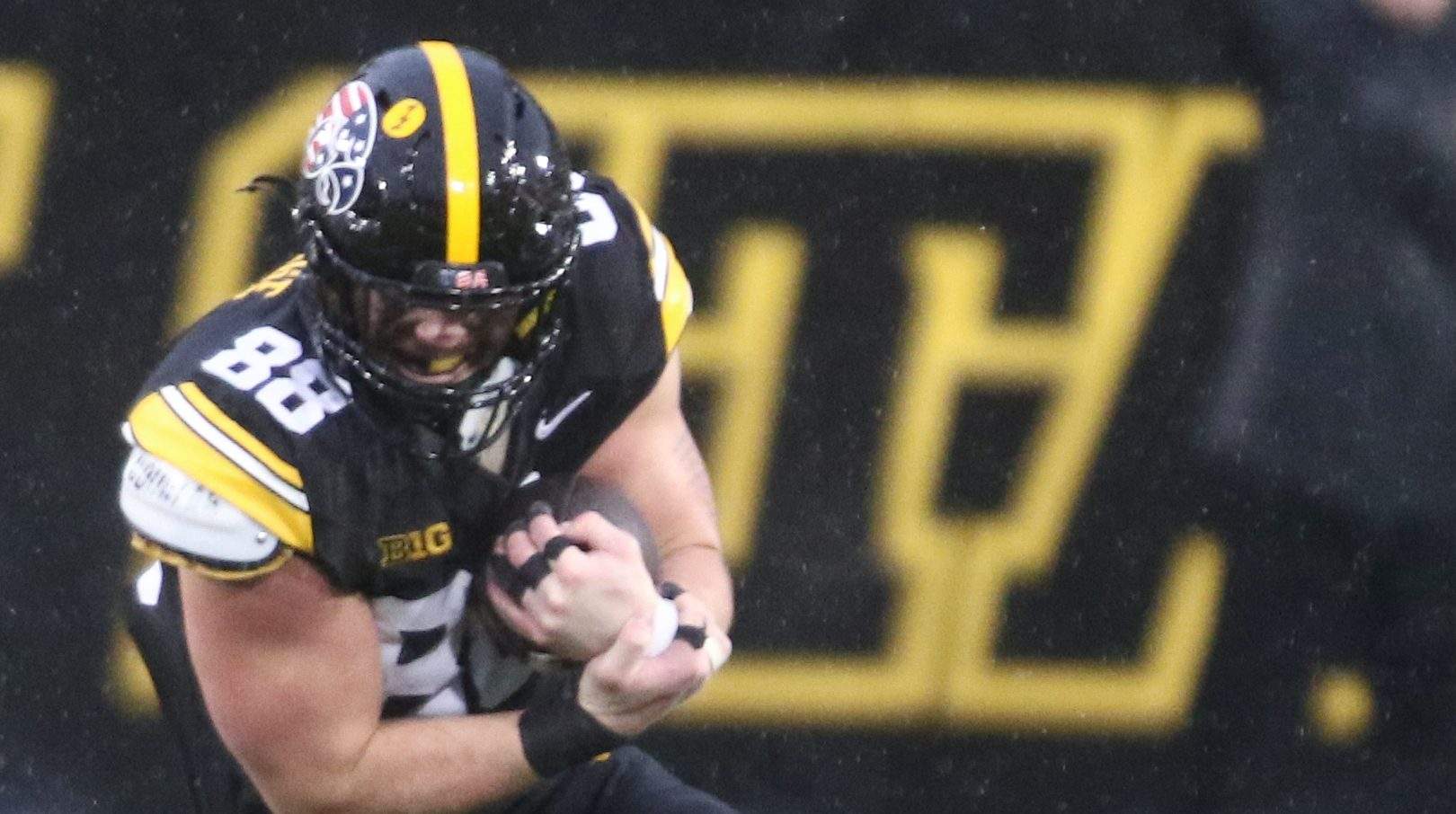 Tight End Hayden Large 'Sleeper' to Make Bears' Final Roster