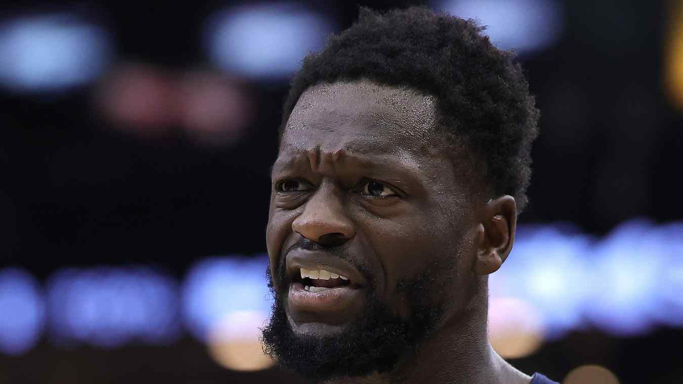 Timberwolves Give Up Julius Randle for Oft-Injured Big Man in Bold ...
