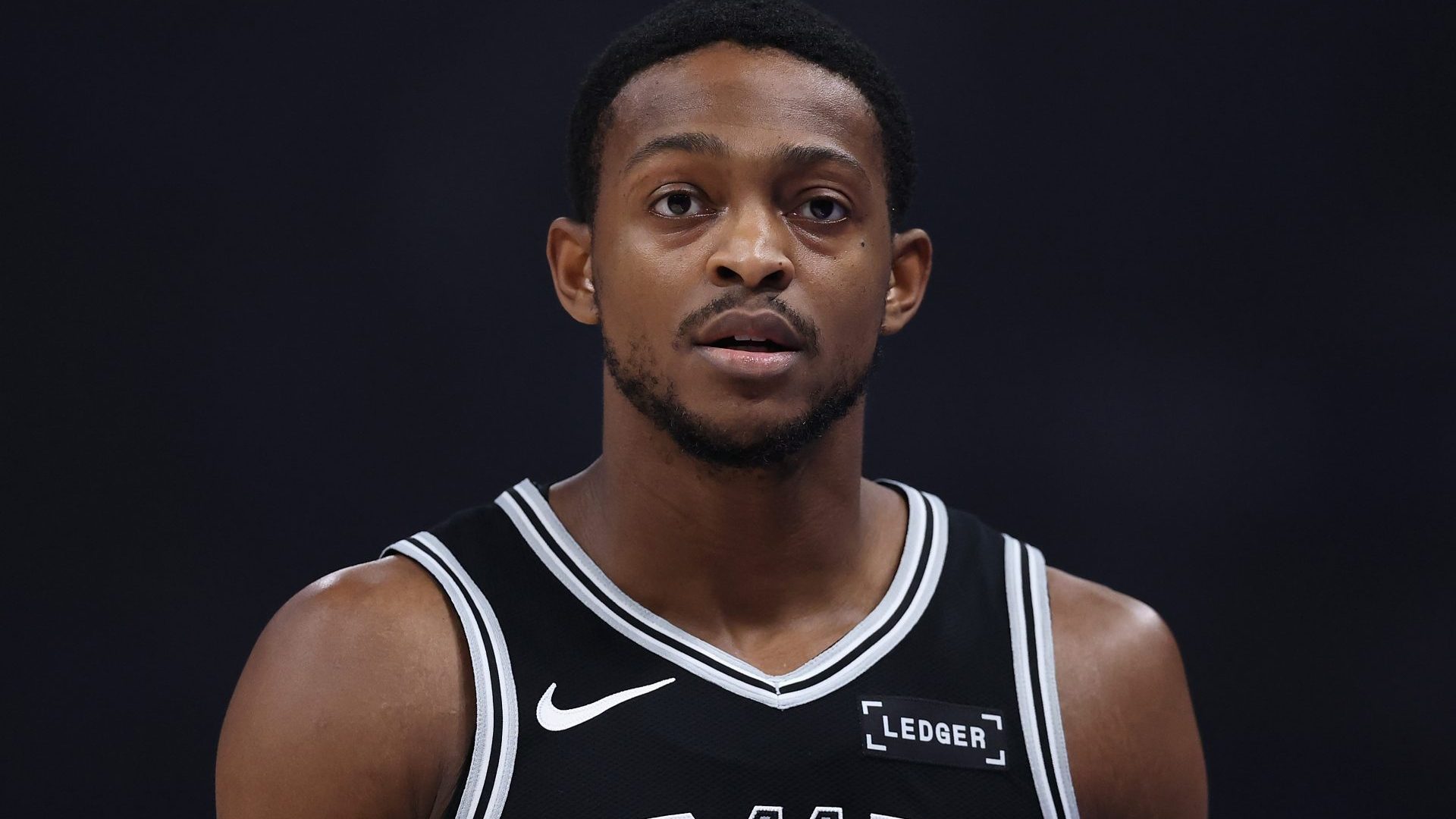 Spurs' De'Aaron Fox Roasted by WNBA Announcers After Blunders - HEAVY