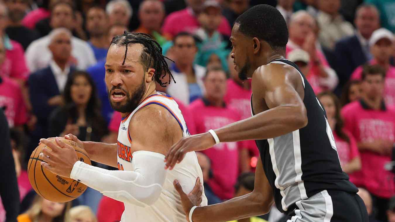 Jalen Brunson Reaches Michael Jordan Levels Clutch Shot-Making