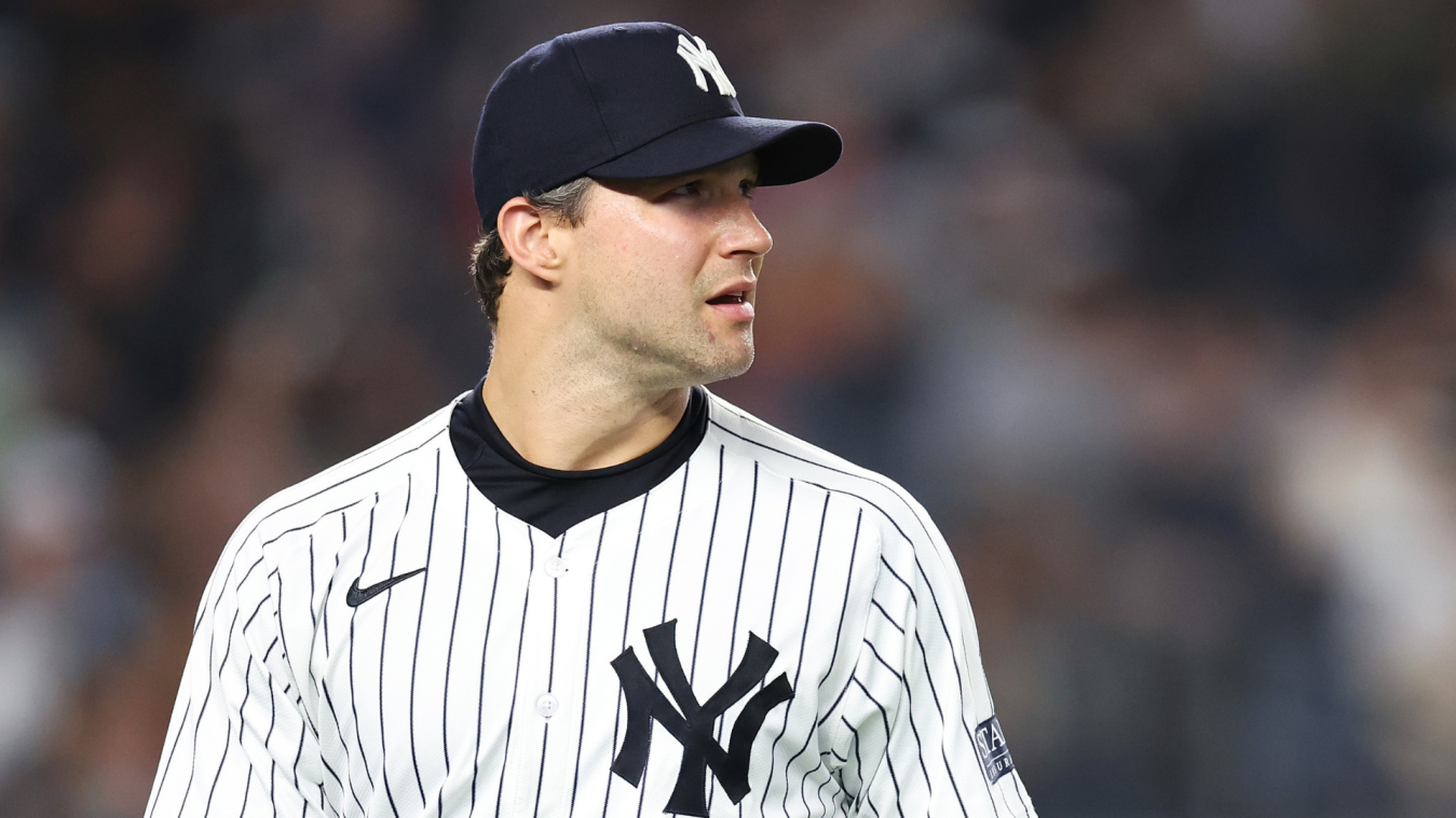 Yankees Could Steal Ex-Reliever From Red Sox