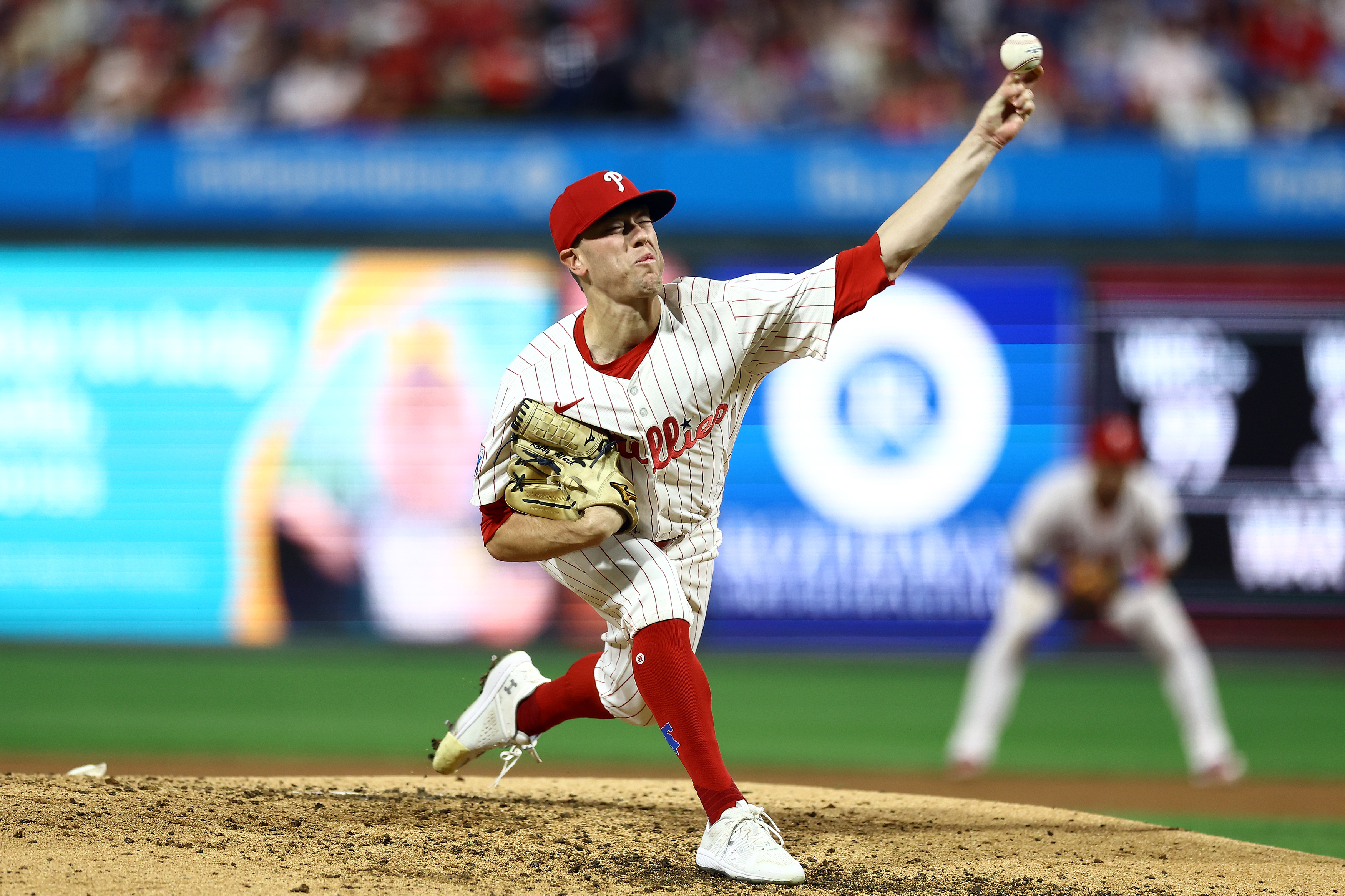 Phillies Sign 9-Year MLB Player Before Mets Series