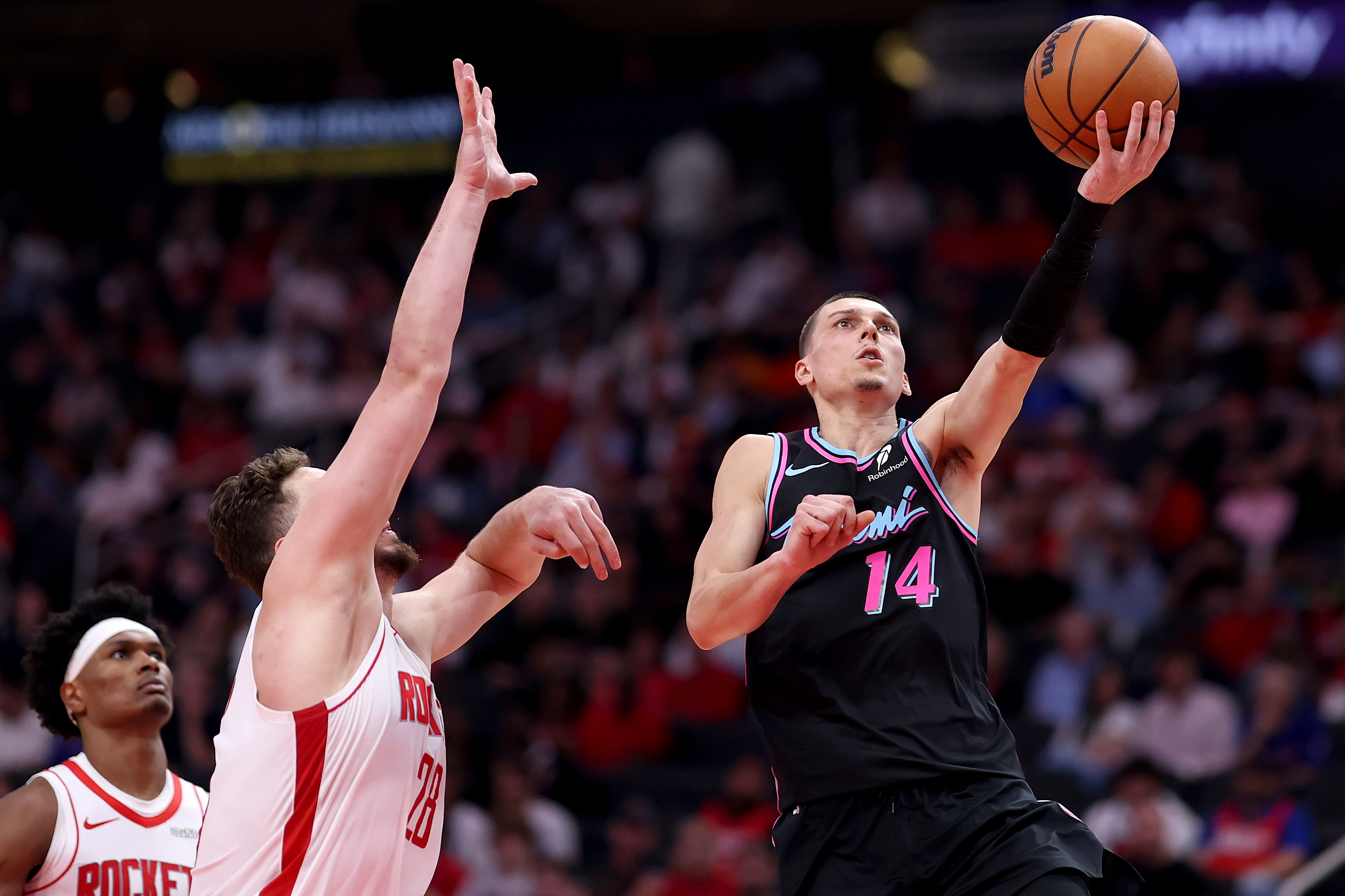 Bucks Fans Sound Off On Tyler Herro After NBA World Spots Cryptic Comment