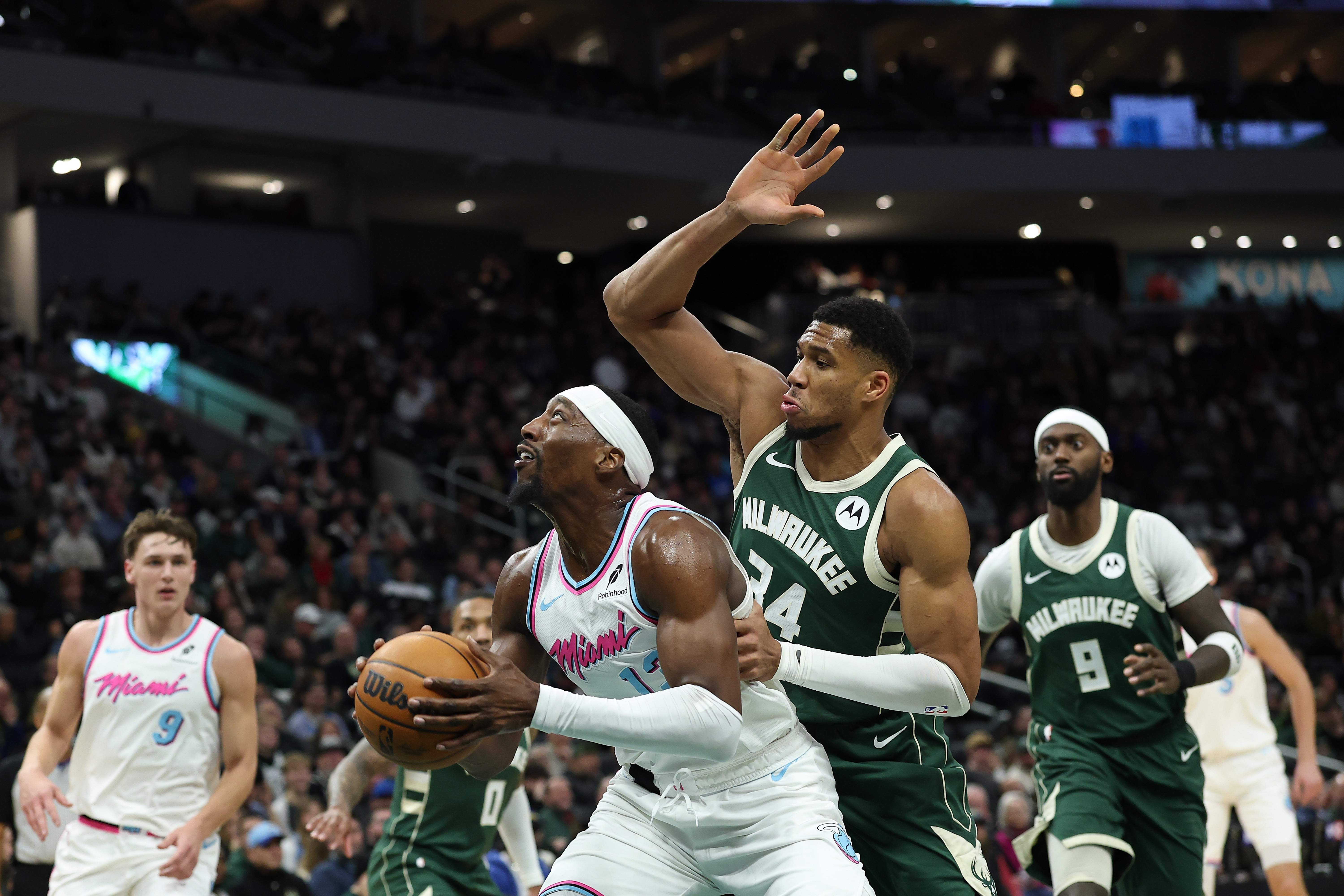 Giannis Antetokounmpo Sends Telling Message to Miami Heat as Trade Nears
