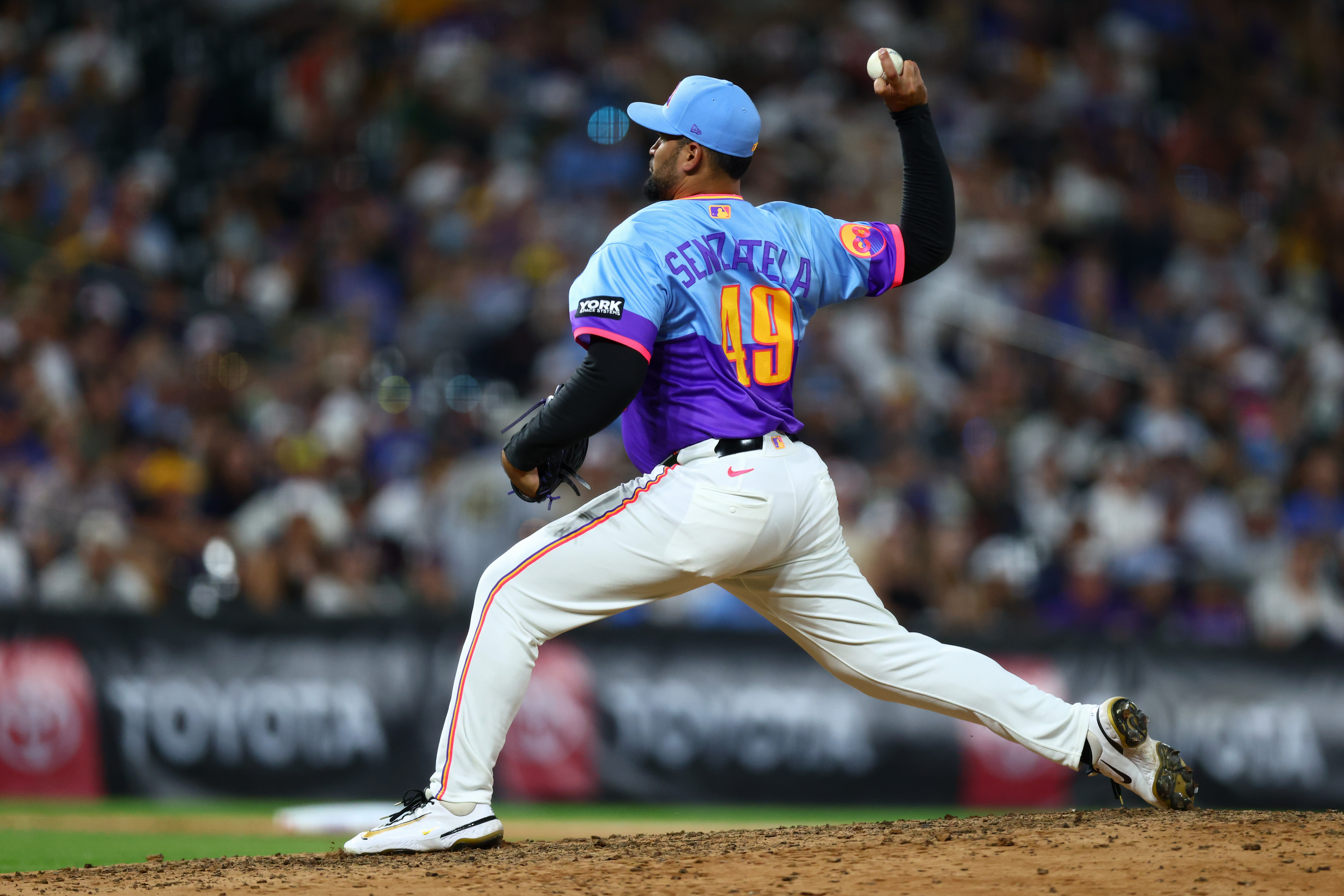 Yankees Trade Prediction Lands Rockies' $50 Million Pitcher in New York ...