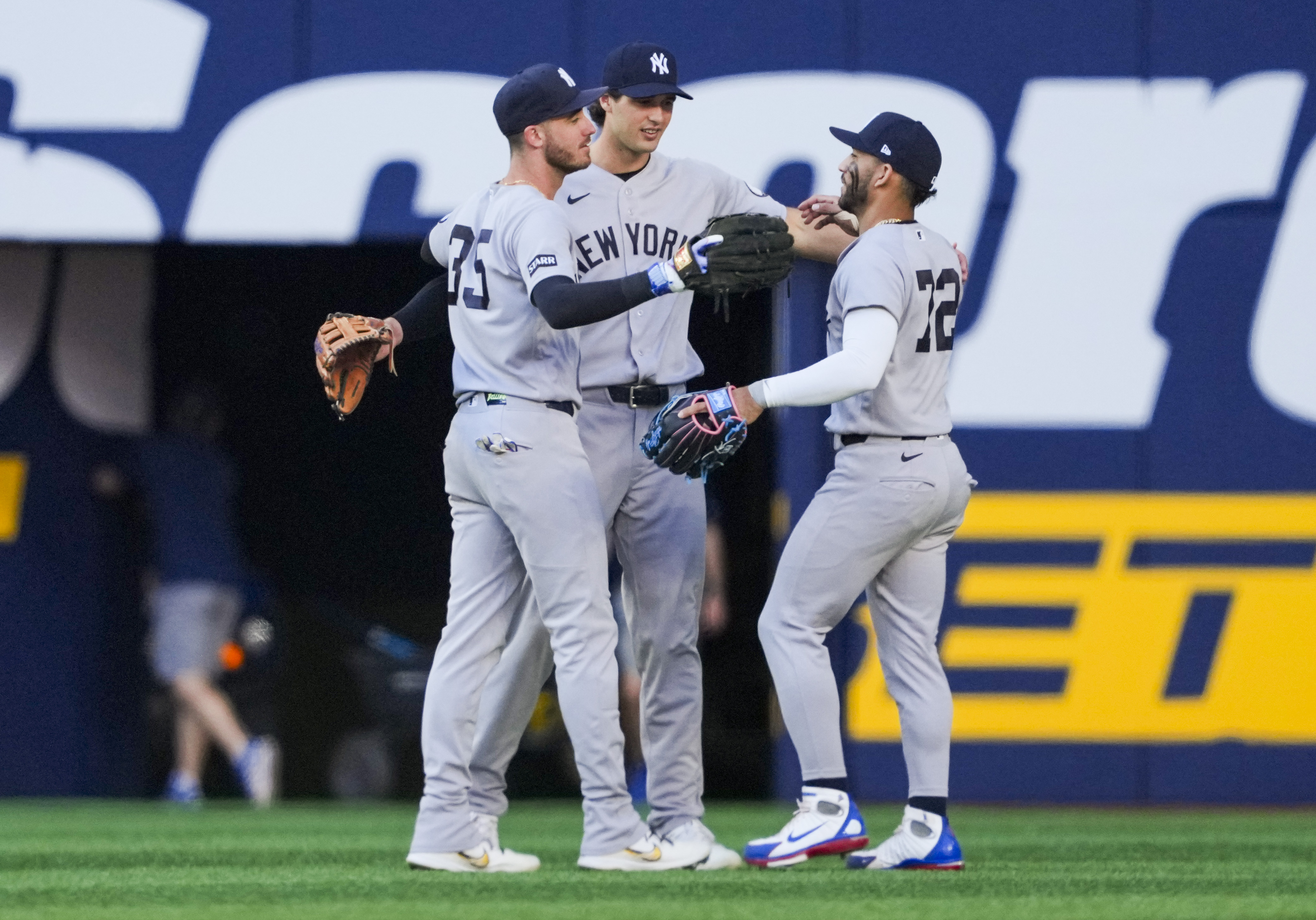 Yankees Send Strong Message to Blue Jays, AL After Series win in ...