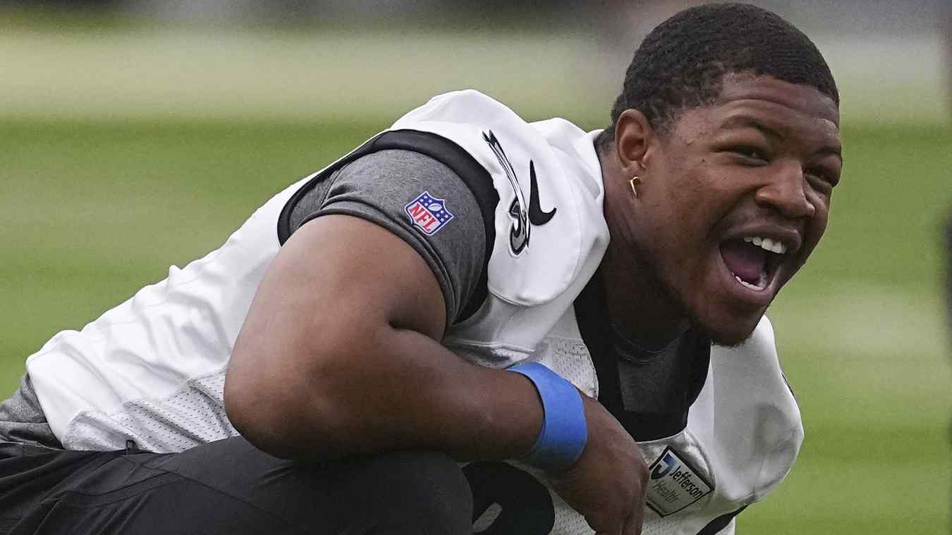 Eagles Edge Rusher Nolan Smith Jr. 'Needs to Step Up' in 2026
