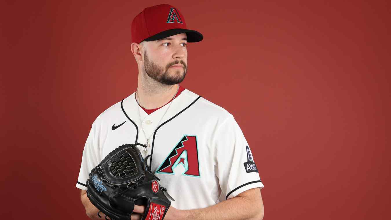 5-Year MLB Pitcher Leaves Diamondbacks for KBO Opportunity - HEAVY